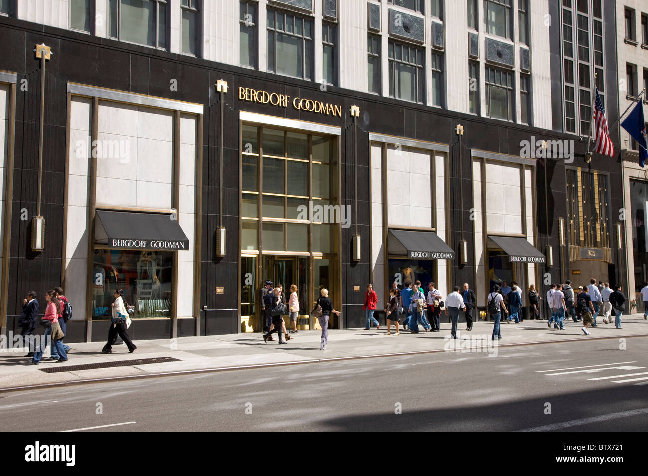 Fifth stars hi-res stock photography and images - Alamy