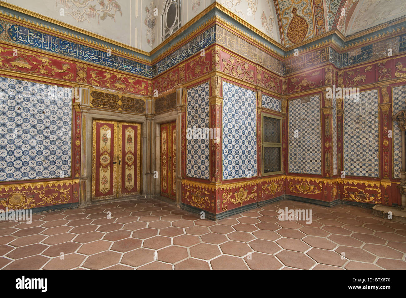 Imperial harem palace hi-res stock photography and images - Alamy