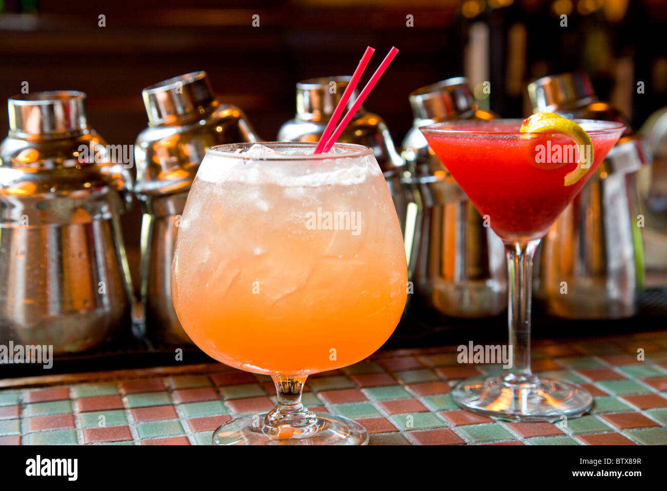 Campbell Apartment cocktail bar at Grand Central Station with a ...