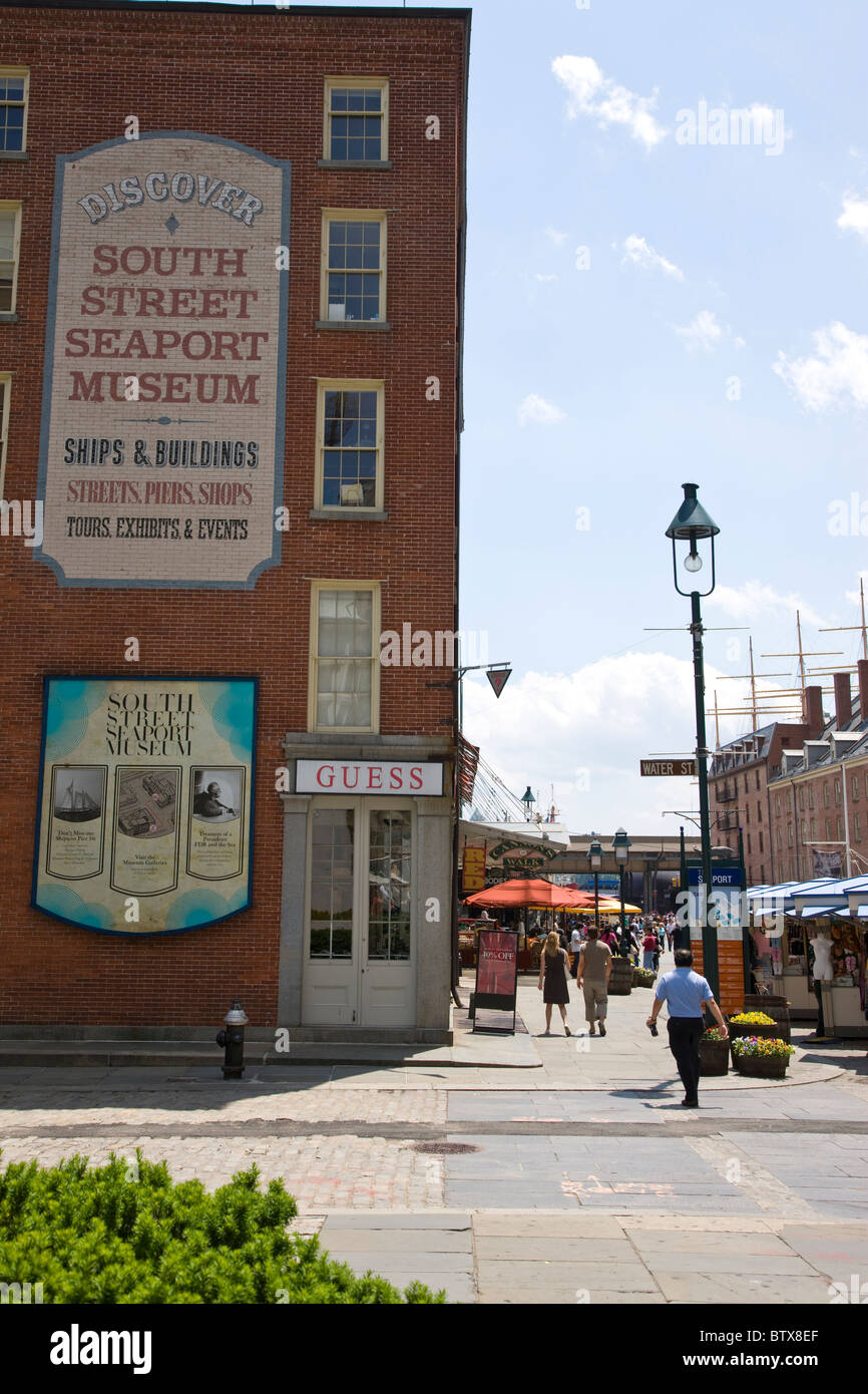 Fulton street market hi-res stock photography and images - Alamy