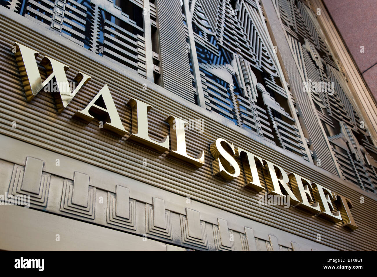 Gold street new york hi-res stock photography and images - Alamy