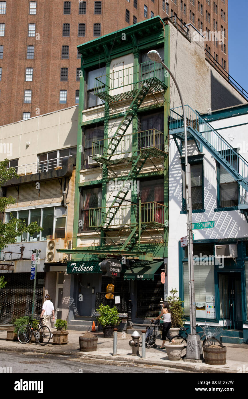 Triangle below canal street hi-res stock photography and images - Alamy