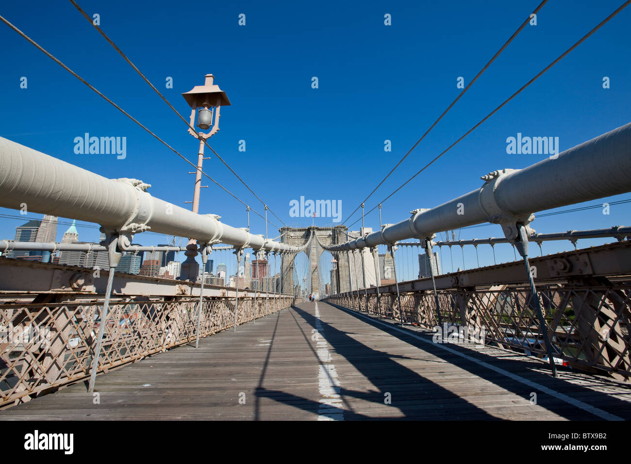 Brooklyn Bridge Pedestrian Walkway Stock Photo - Alamy