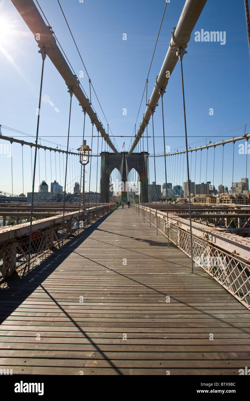 Brooklyn Bridge Pedestrian Walkway Stock Photo - Alamy