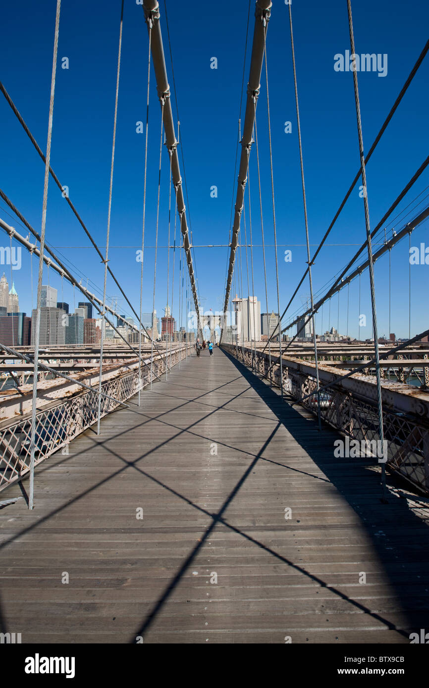 Brooklyn Bridge Pedestrian Walkway Stock Photo - Alamy