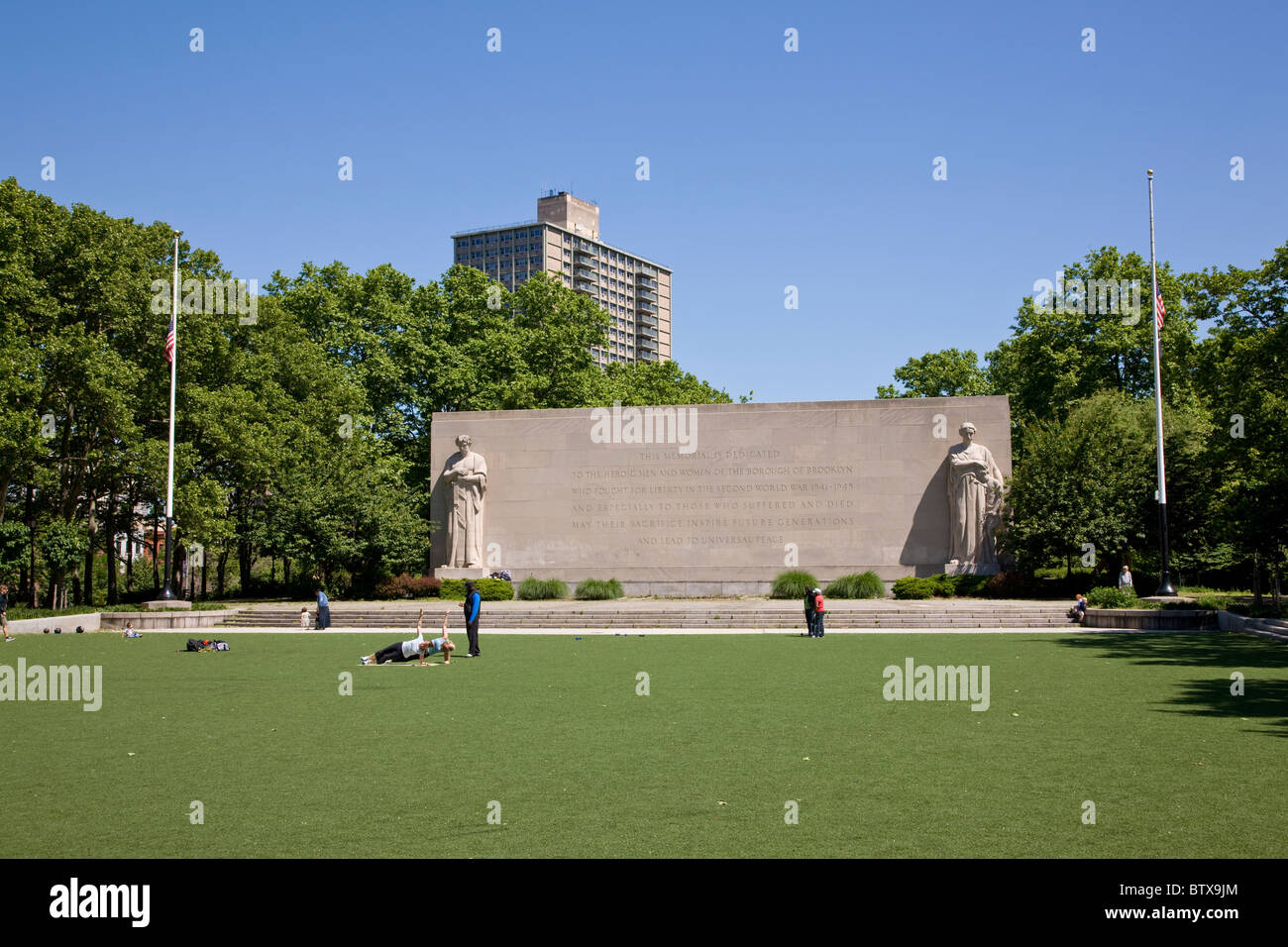 Brooklyn War Mermorial at Cadman Plaza Park in Brooklyn Stock Photo - Alamy