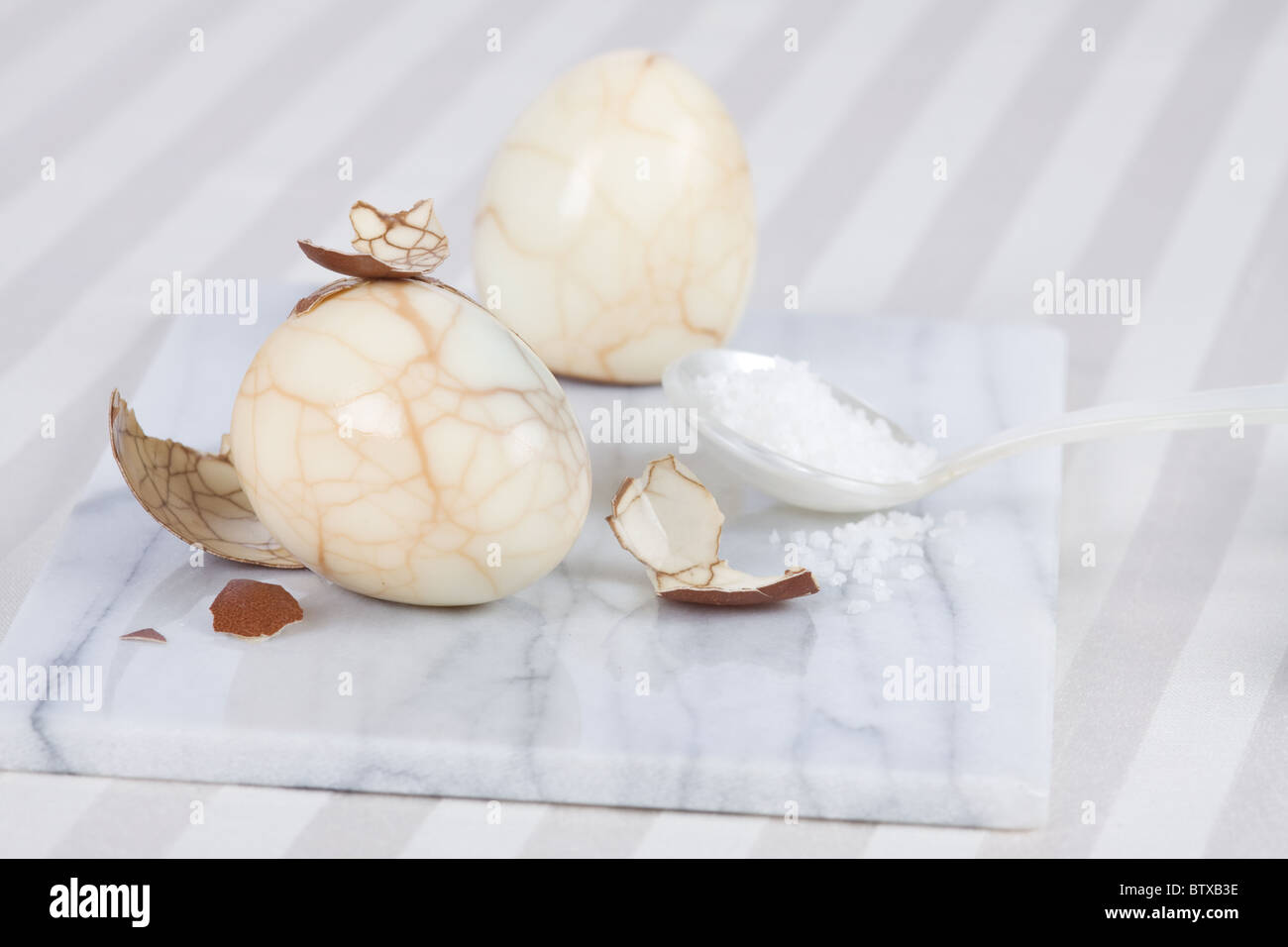 Marbled eggs hi-res stock photography and images - Alamy