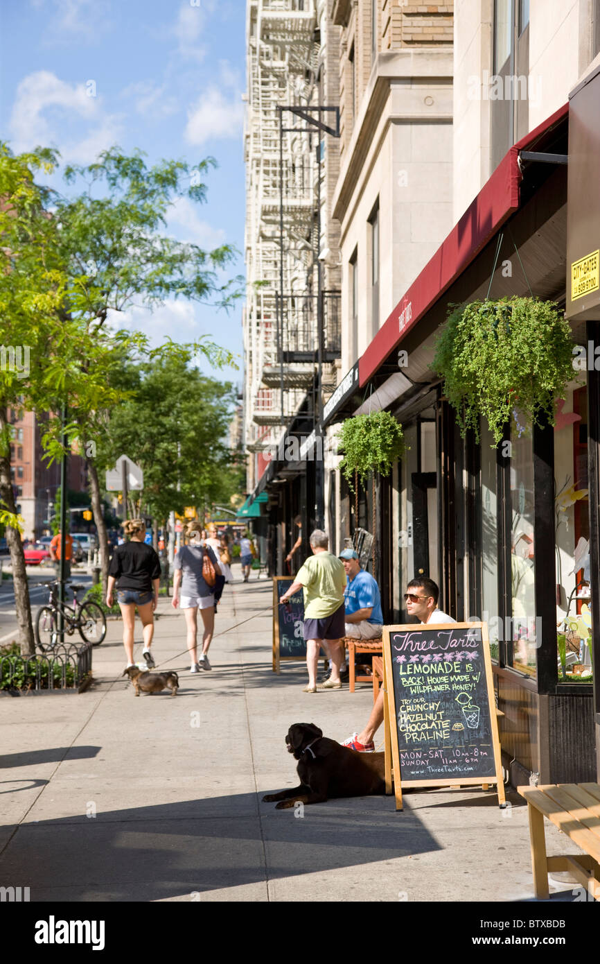 Chelsea district street scene Stock Photo - Alamy