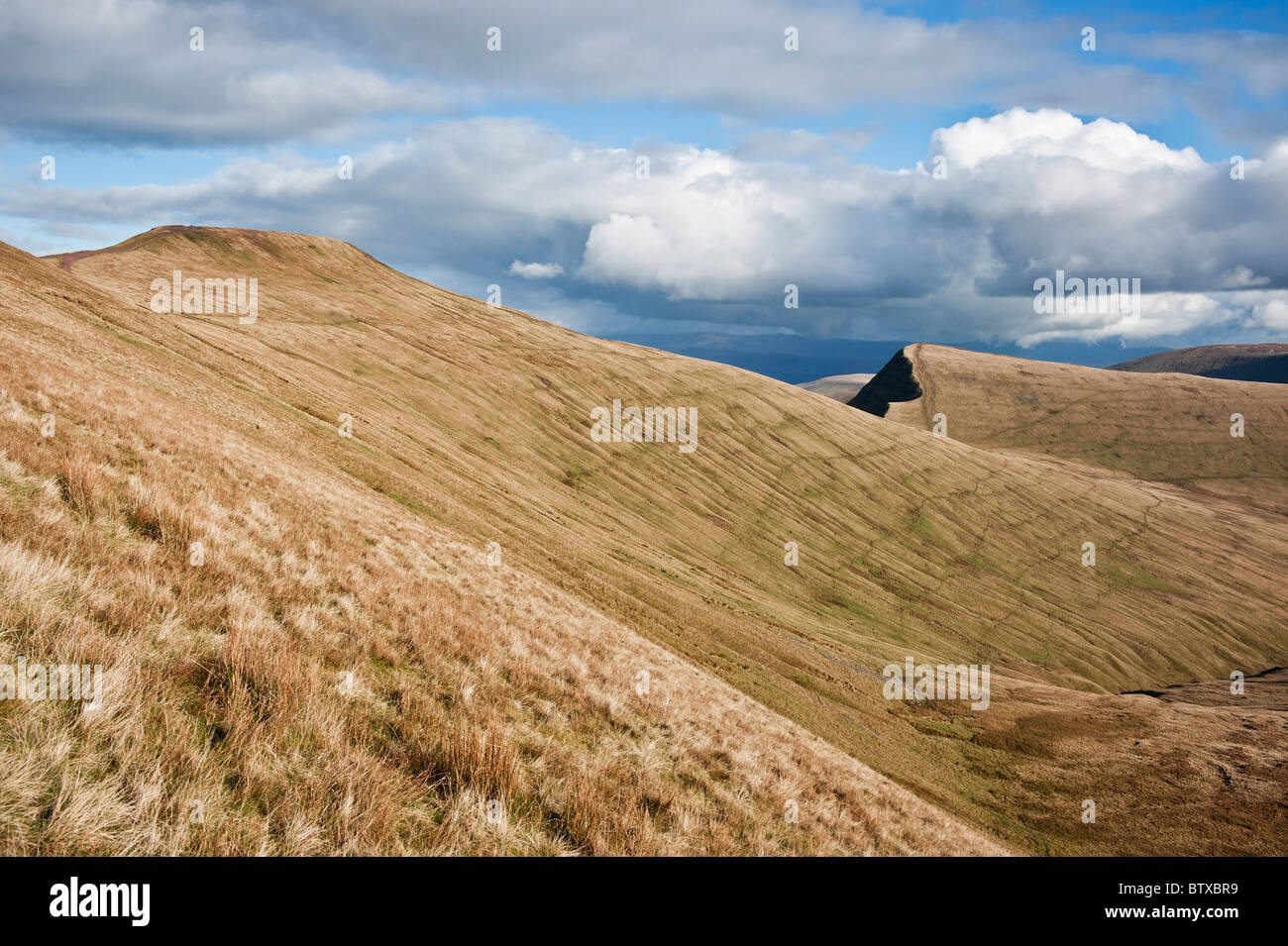 Scenic view of Pen Y Fan and Cribyn in mountains of Brecon Beacons ...