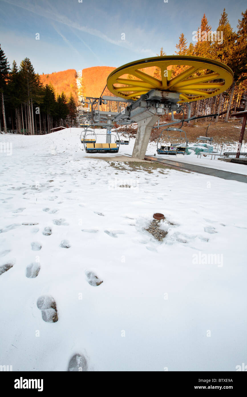 Italian ski resort chair lift hi-res stock photography and images - Alamy