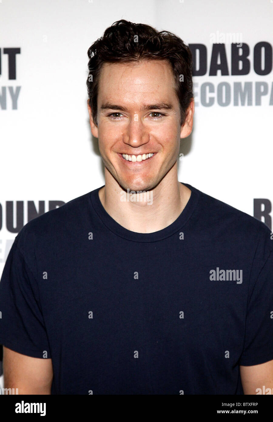 THE UNDERSTUDY Broadway Cast Photo Op Stock Photo - Alamy