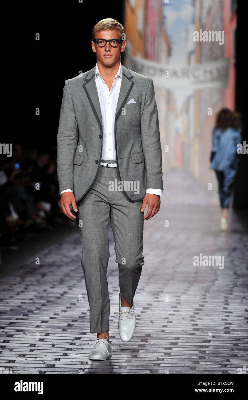 Monarchy Spring/Summer 2010 Fashion Show Stock Photo - Alamy