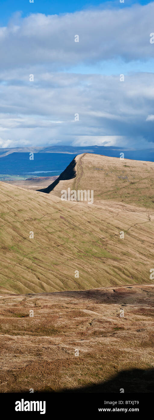 Scenic view of Cribyn and mountains of Brecon Beacons national park ...