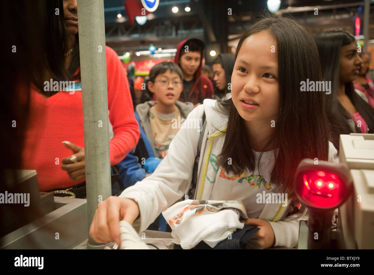 Teen male clothes shopping hi-res stock photography and images - Alamy