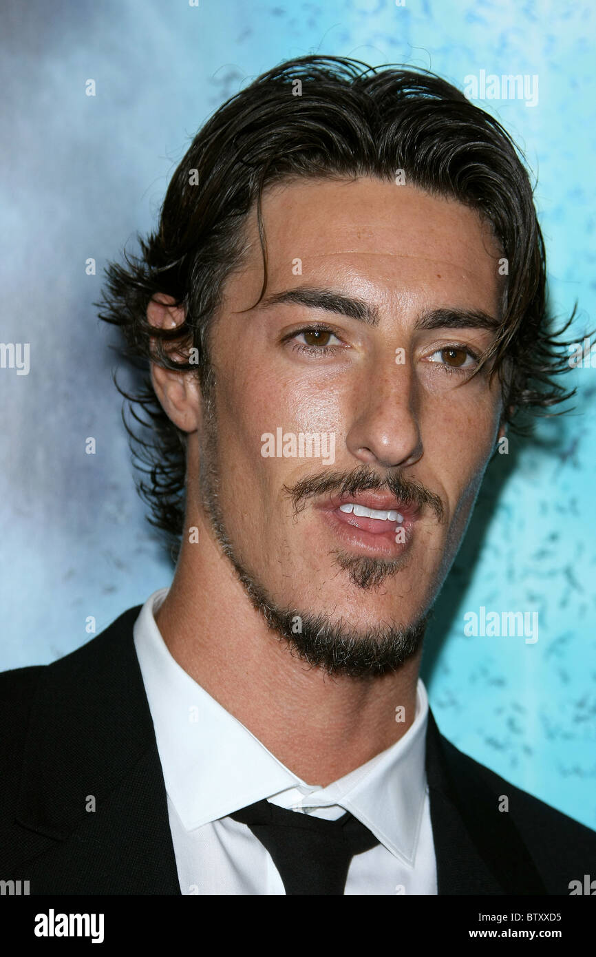 Eric Balfour Skyline