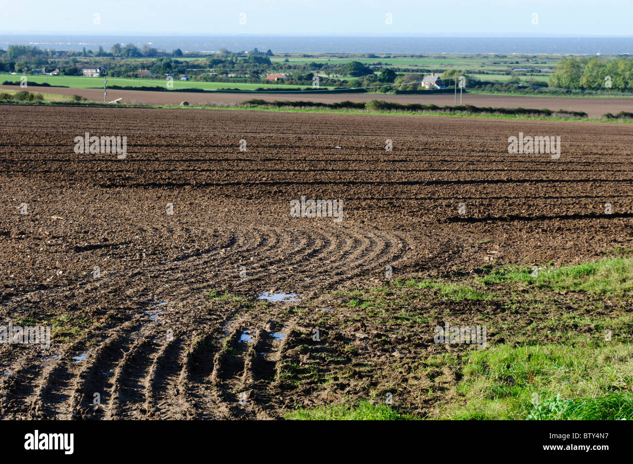 Wet ploughed field uk hi-res stock photography and images - Alamy