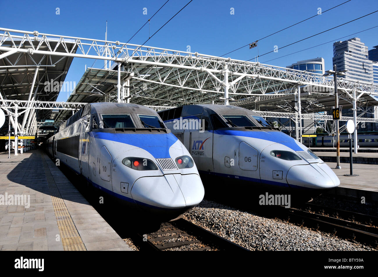 Ktx hi-res stock photography and images - Alamy