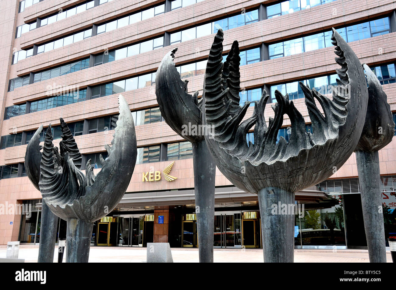KEB bank, sculpture, Seoul, South Korea Stock Photo - Alamy