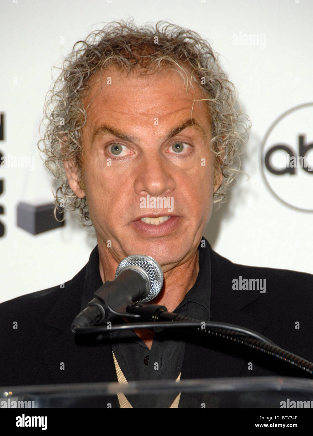 2009 AMERICAN MUSIC AWARDS Nominations Announcement Stock Photo - Alamy