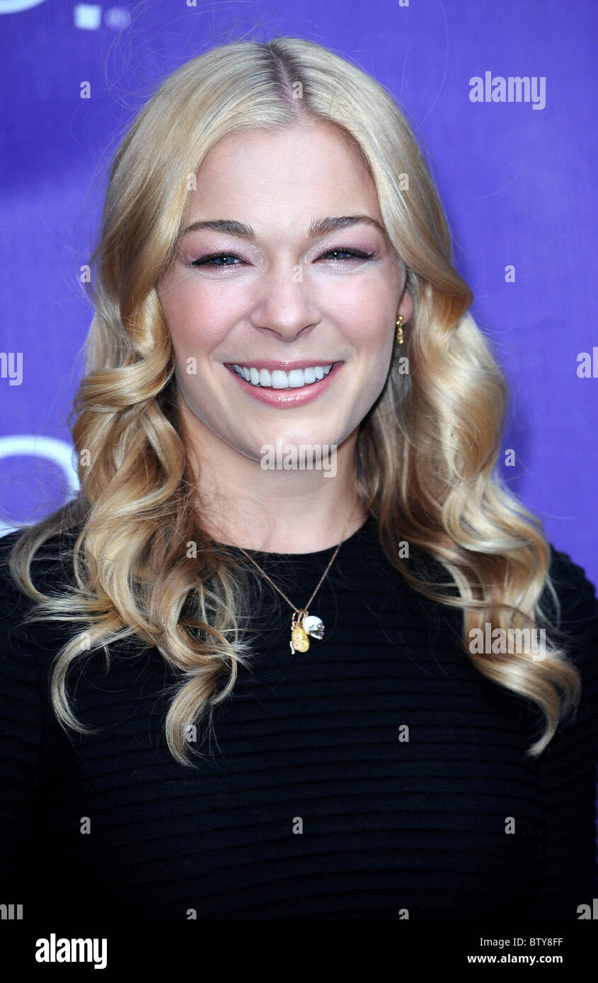 Yodel competition hi-res stock photography and images - Alamy