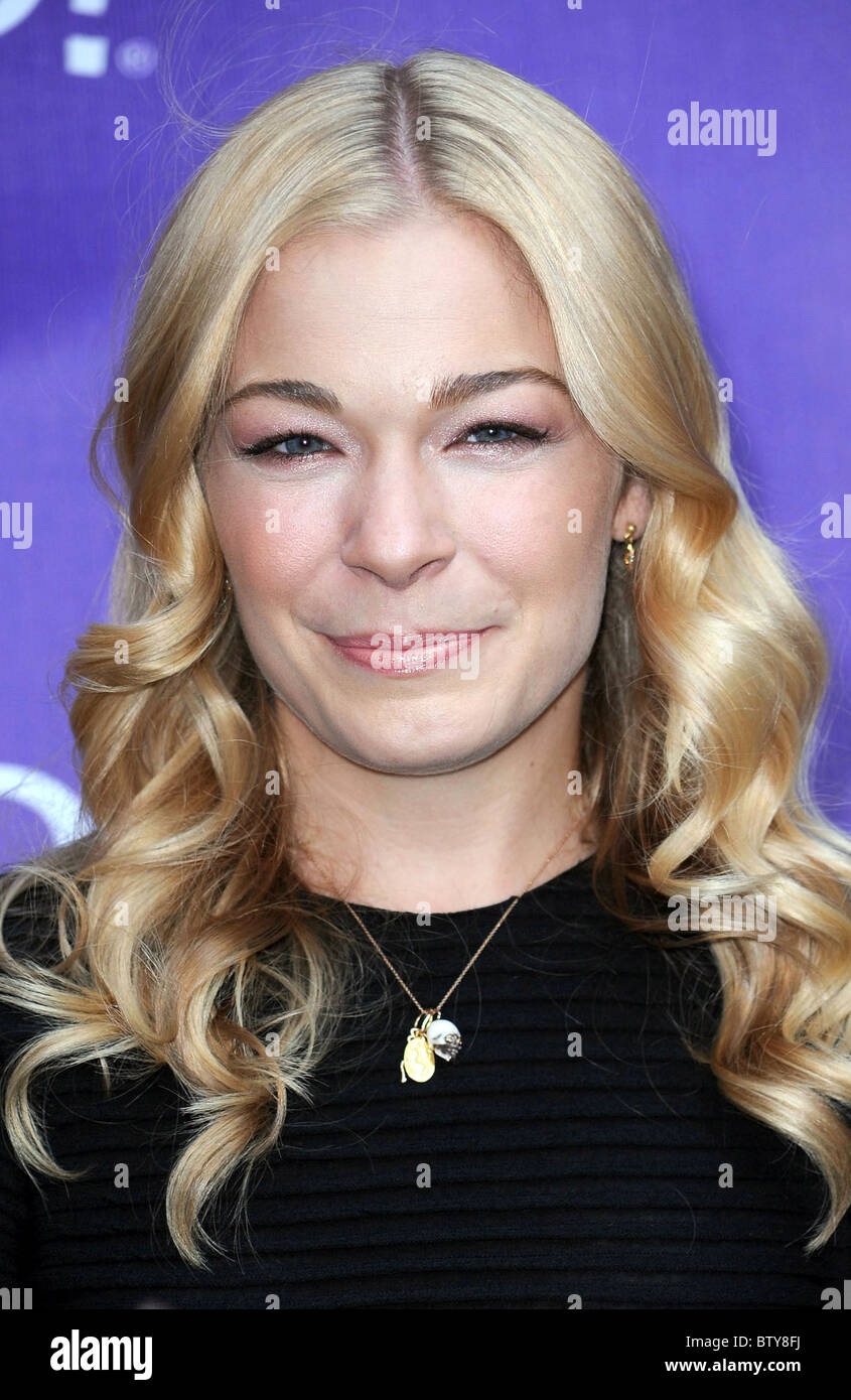 Yodel competition hi-res stock photography and images - Alamy