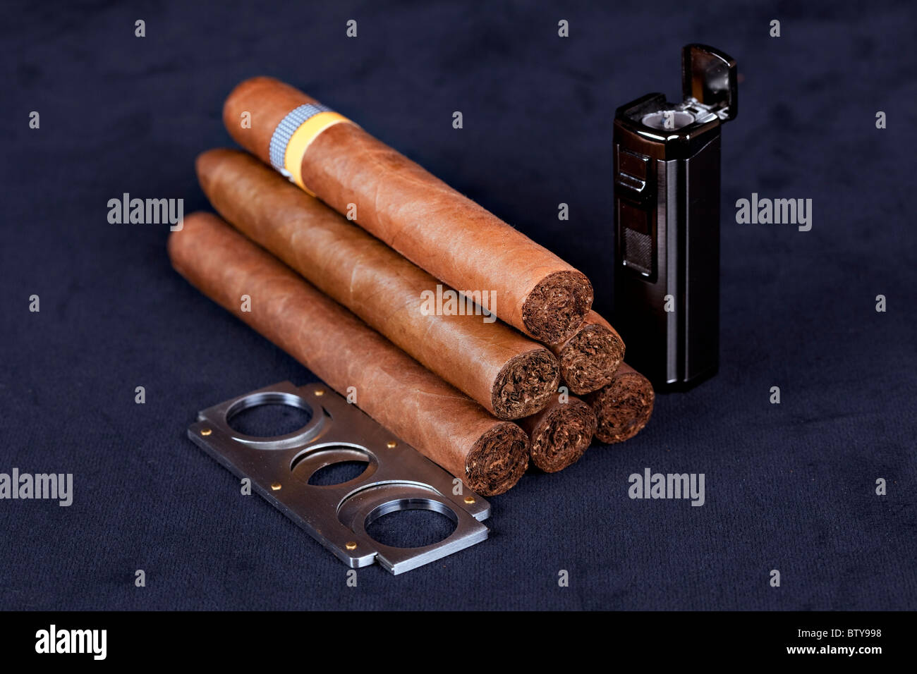 Cuban cigars cuba store hi-res stock photography and images - Alamy