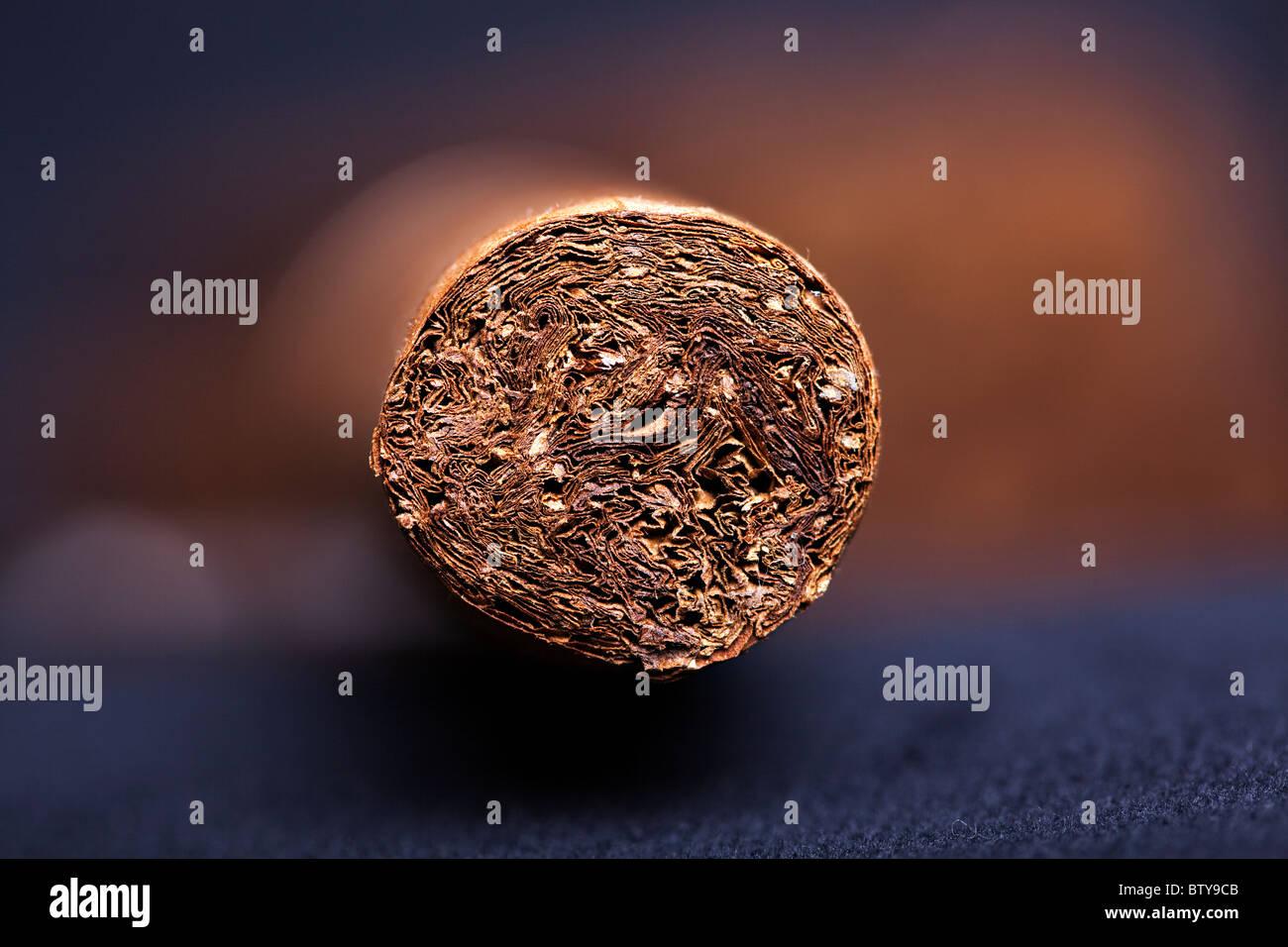 Havana cigar texture hi-res stock photography and images - Alamy