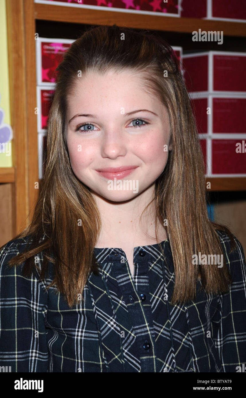 CHRISSA STANDS STRONG Named Girl of the Year American Girl Doll Stock ...