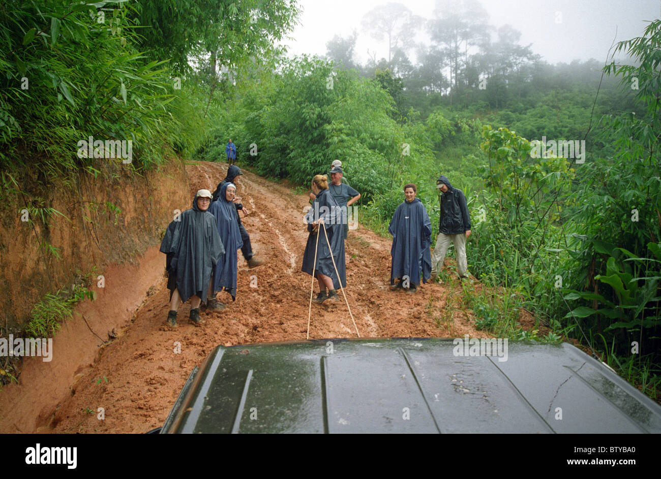 Car stuck in mud rain hi-res stock photography and images - Alamy