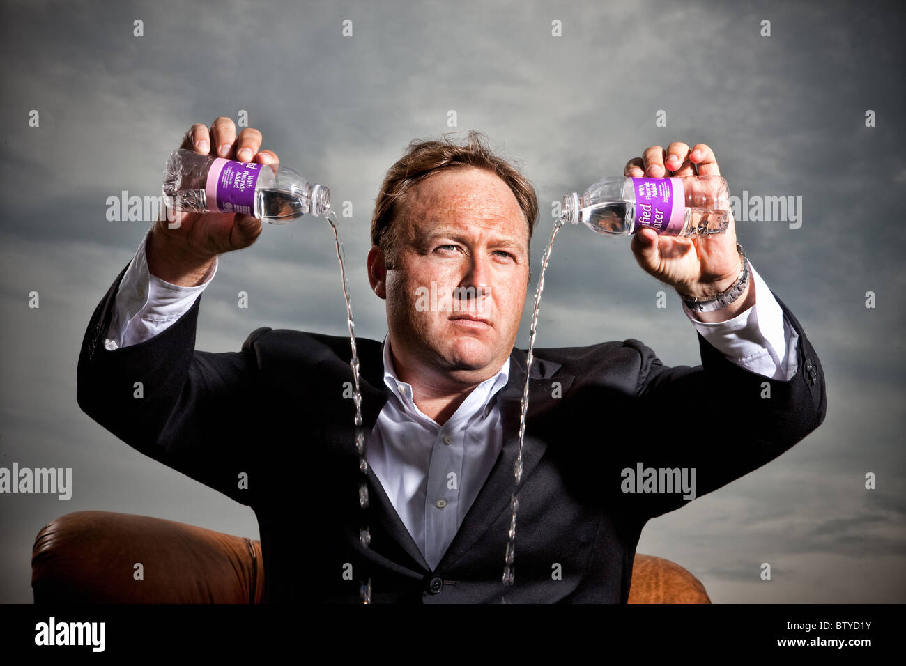 Alex jones infowars hi-res stock photography and images - Alamy