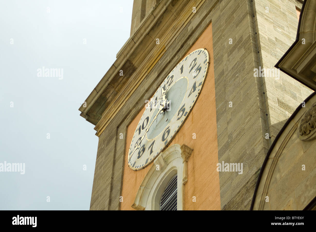 Uhrzeit turm hi-res stock photography and images - Alamy
