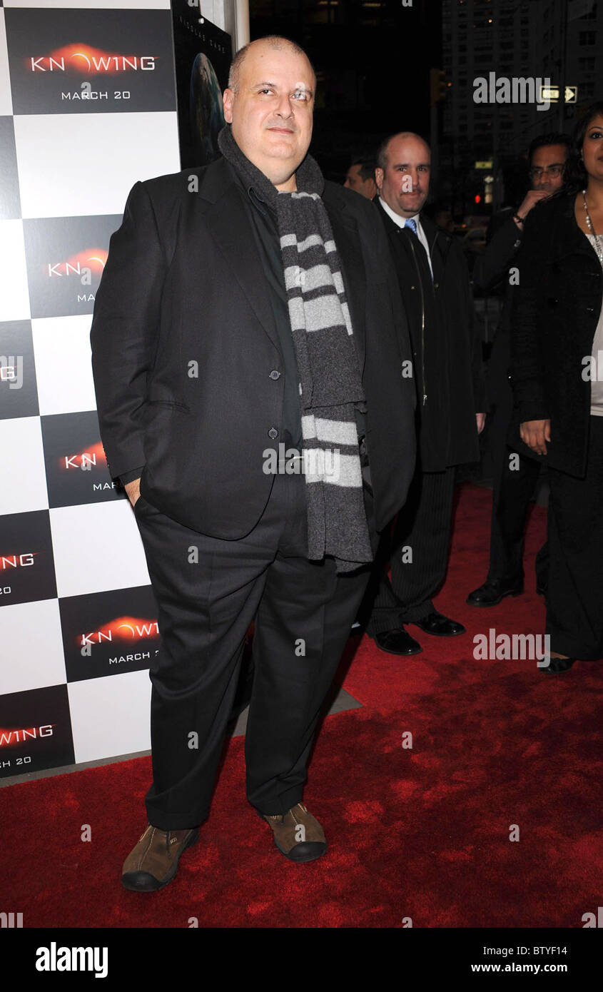 Alex proyas knowing hi-res stock photography and images - Alamy