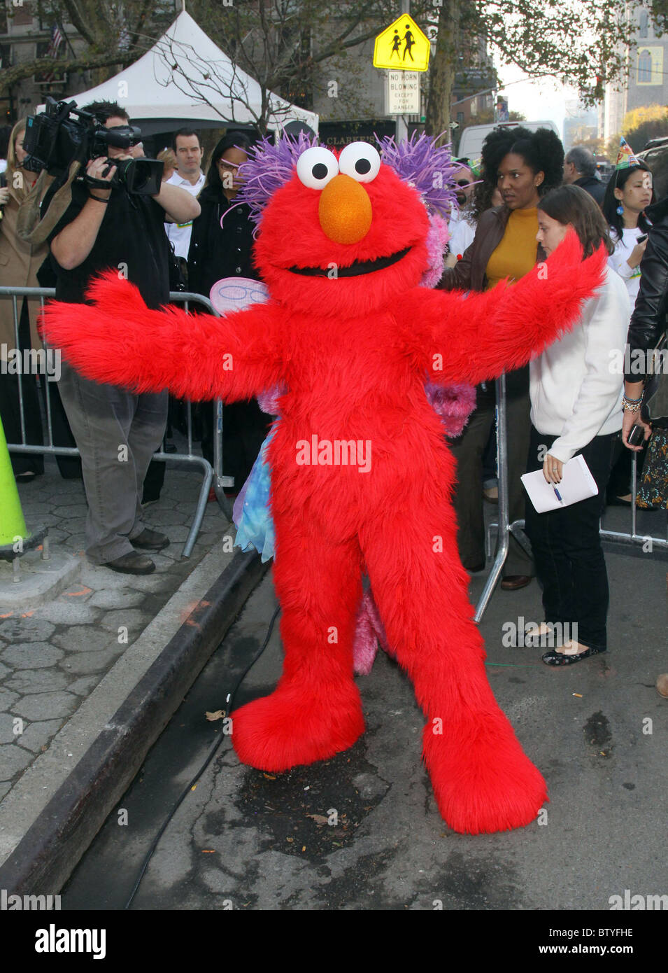 SESAME STREET Day Commemorates Show's 40th Anniversary Stock Photo - Alamy
