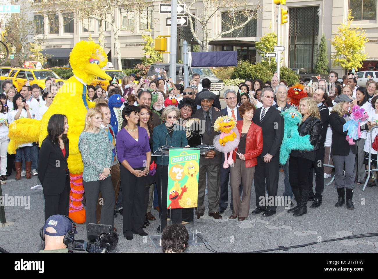 Grover sesame street hi-res stock photography and images - Alamy