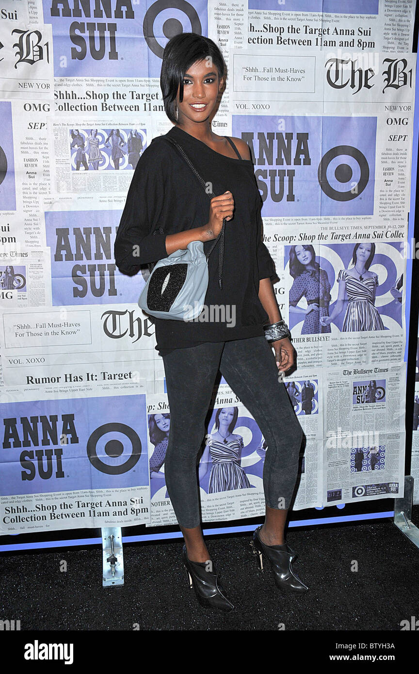 Limited-Edition Anna Sui for Target GOSSIP GIRL Collection Launch Party ...
