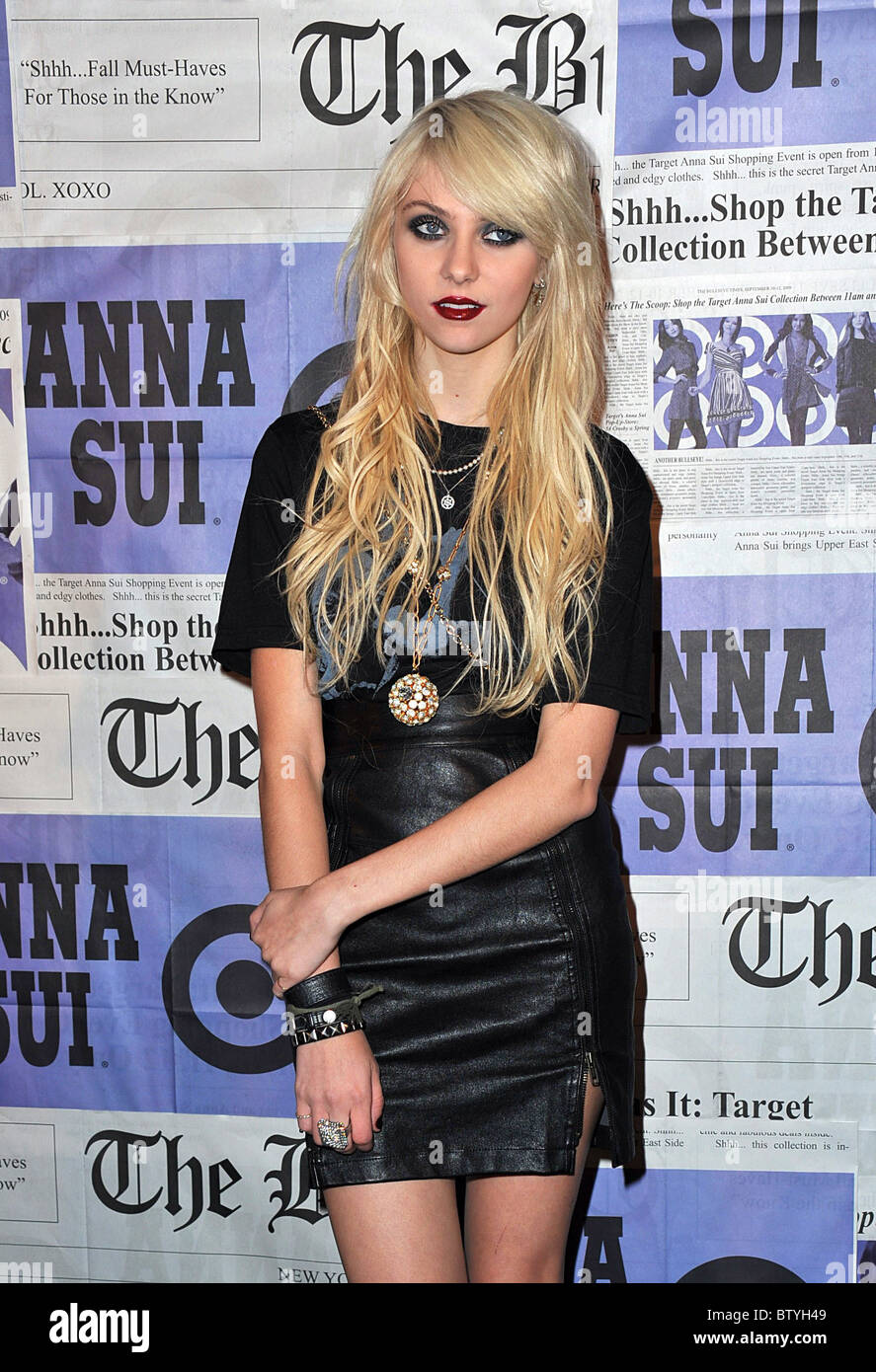 Limited-Edition Anna Sui for Target GOSSIP GIRL Collection Launch Party ...
