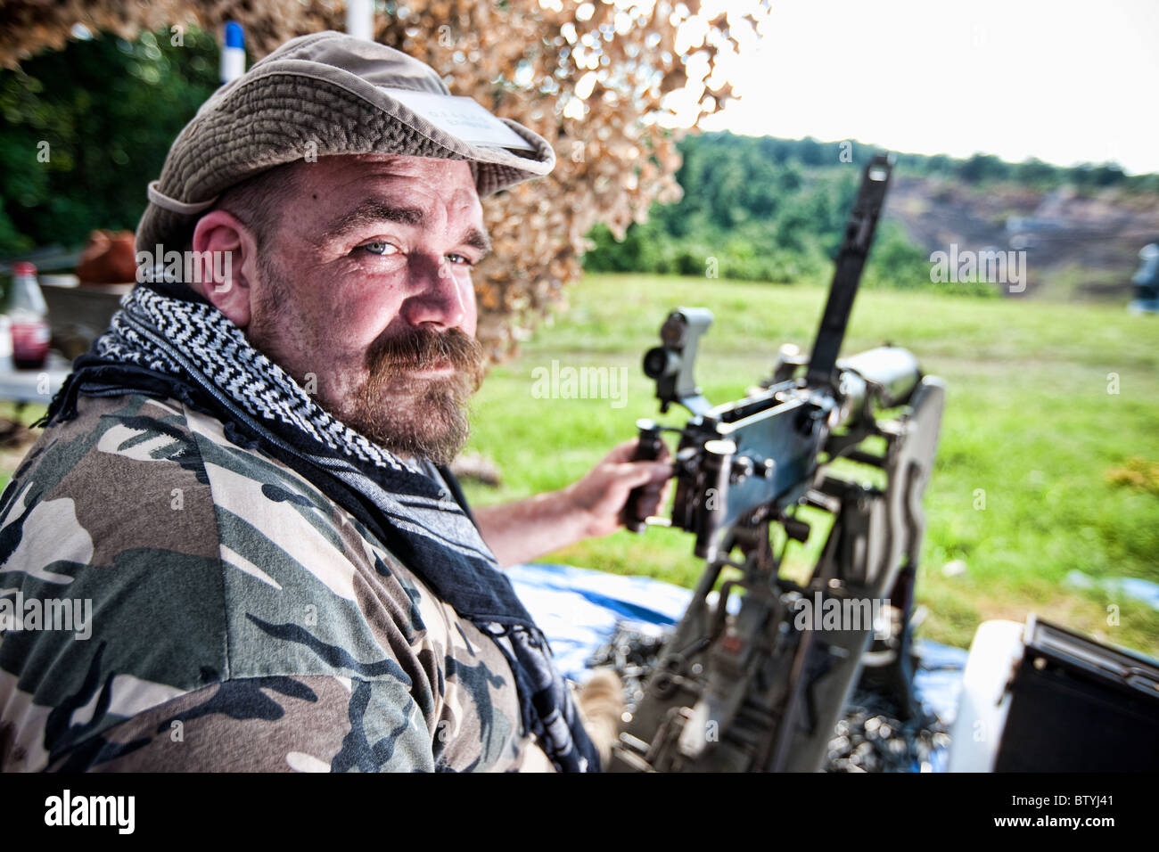 Machine gun camo hi-res stock photography and images - Alamy