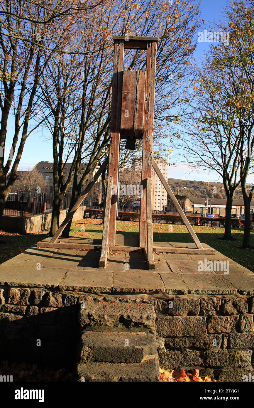 Halifax Gibbet early Guillotine administerring punishment by ...
