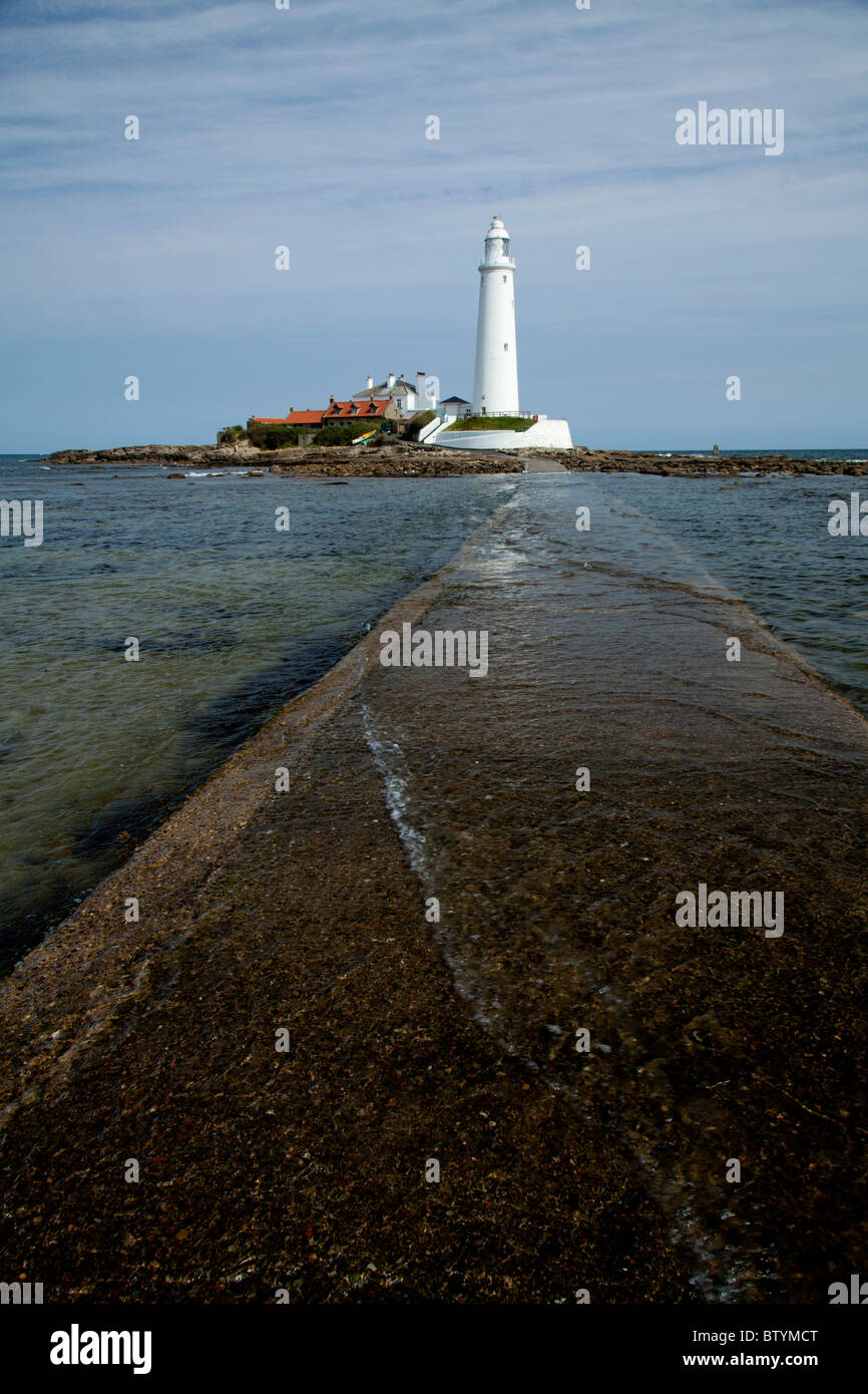 Tidal causeway hi-res stock photography and images - Alamy