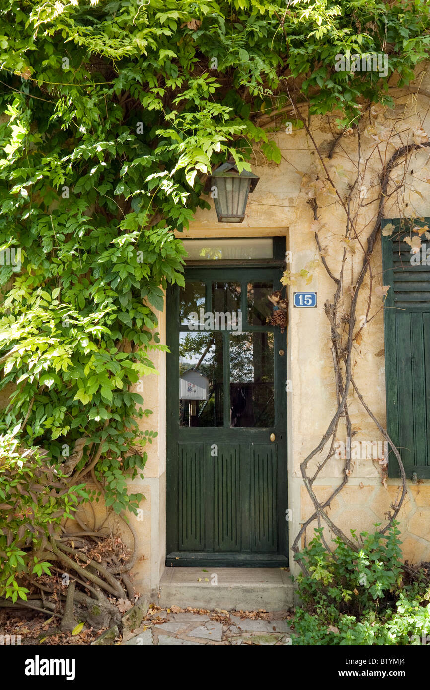 French countryside house hi-res stock photography and images - Alamy