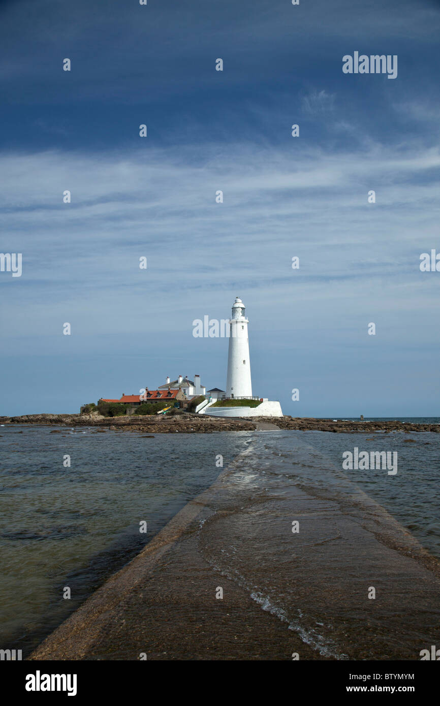 Tidal causeway hi-res stock photography and images - Alamy