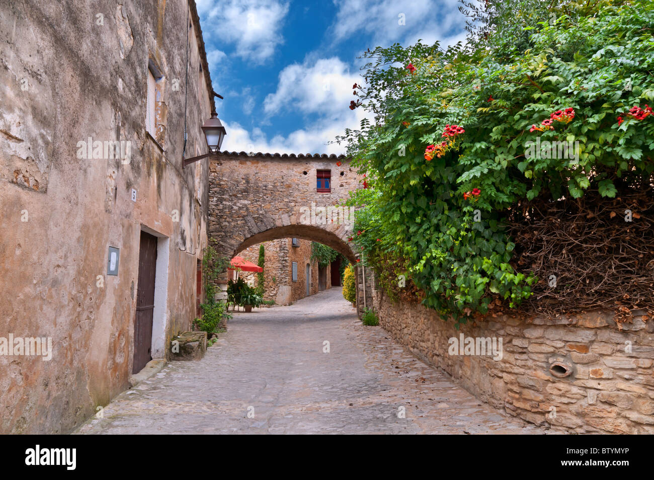 Old passageway in medieval town of Peratallada, Spain Stock Photo - Alamy