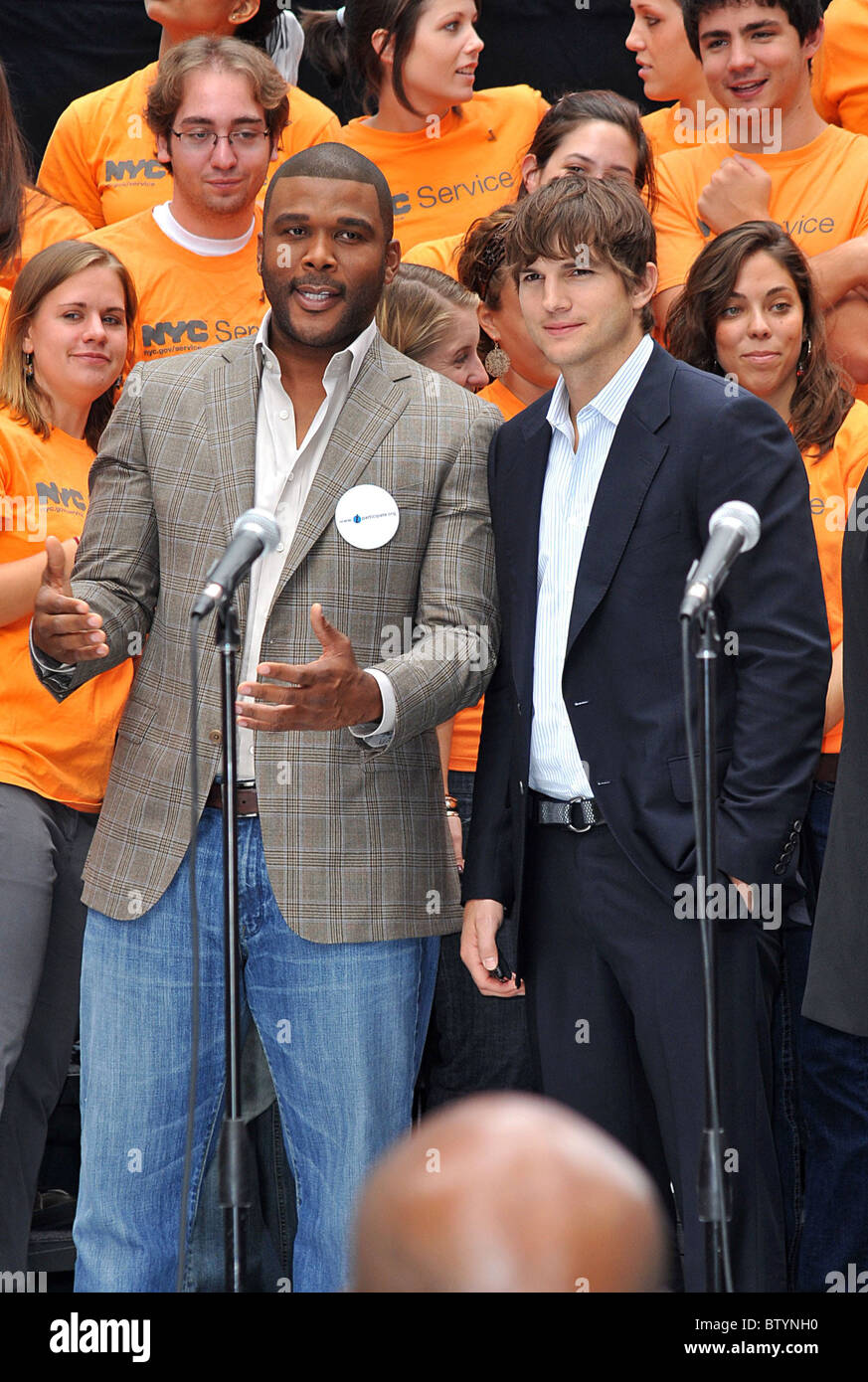 Tyler perry foundation hi-res stock photography and images - Alamy