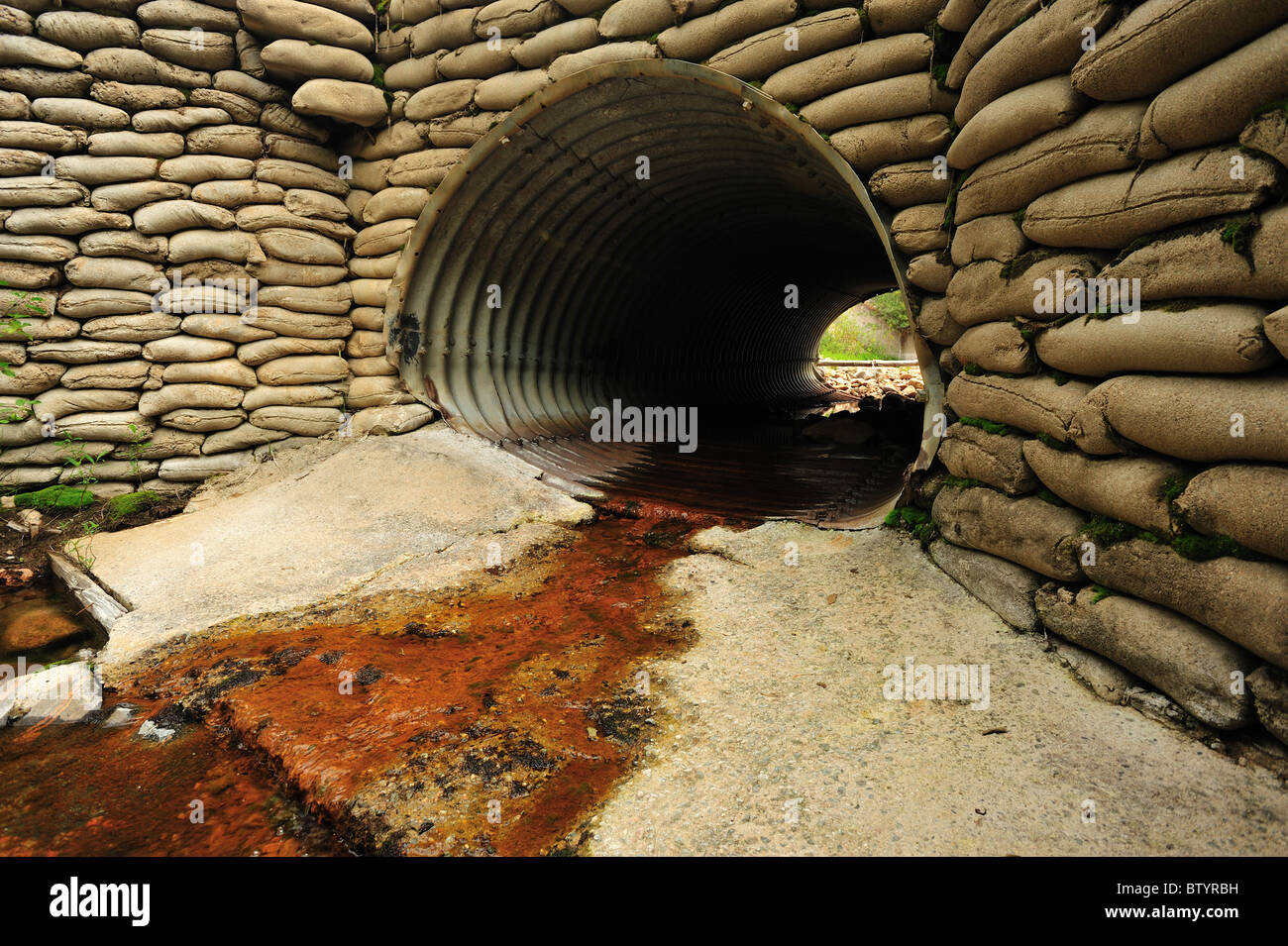 Culvert river flow hi-res stock photography and images - Alamy