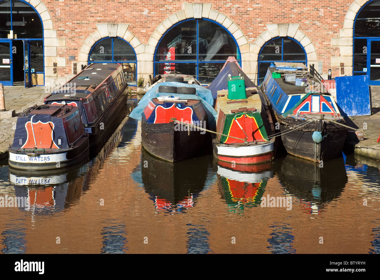 Portland Basin + warehouse/museum, Ashton Canal (junction with Peak ...