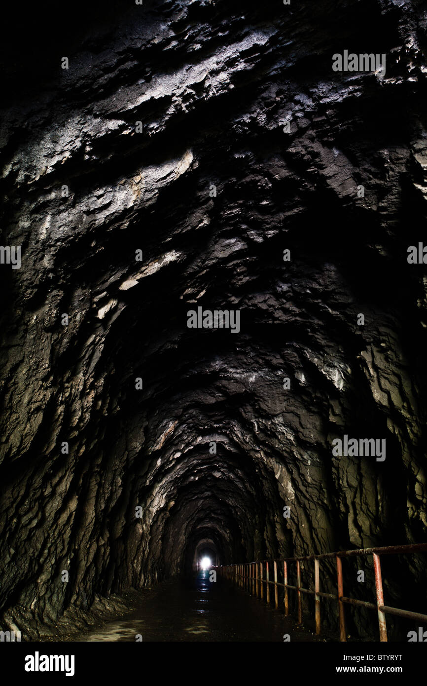 Baiyang Trail Tunnel No. 1, rocky tunnel interior view, light at the ...