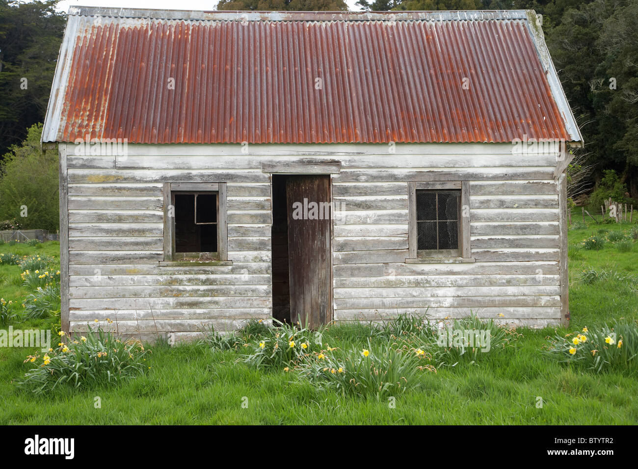 Run Down Cottage High Resolution Stock Photography and Images - Alamy