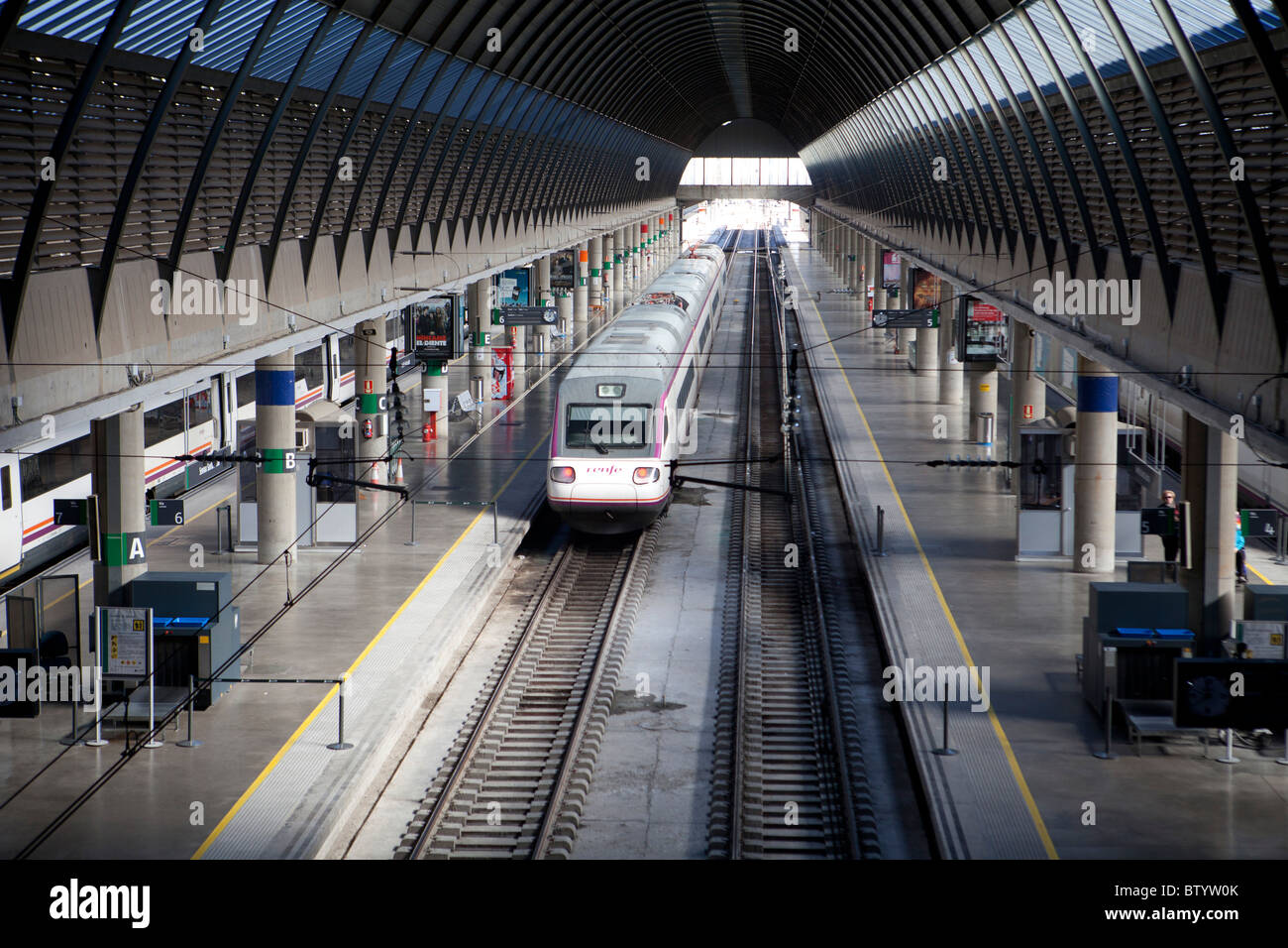 Santa justa estacion sevilla hi-res stock photography and images - Alamy