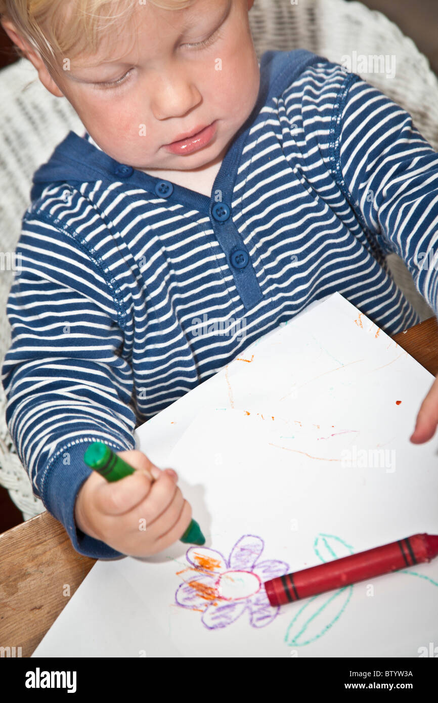 child drawing a picture Stock Photo - Alamy