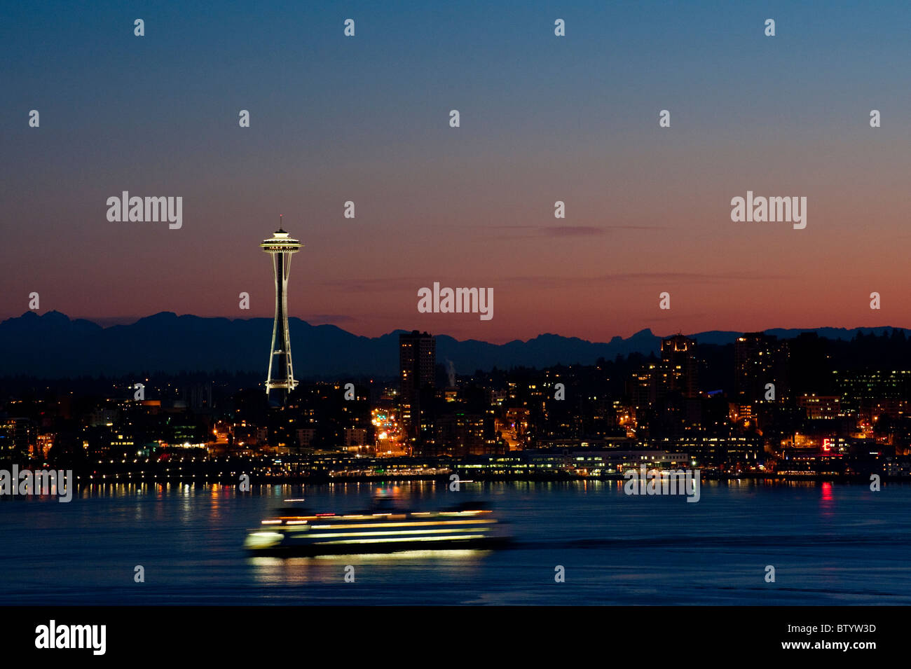 Seattle Space Needle Boat Stock Photos & Seattle Space Needle Boat ...